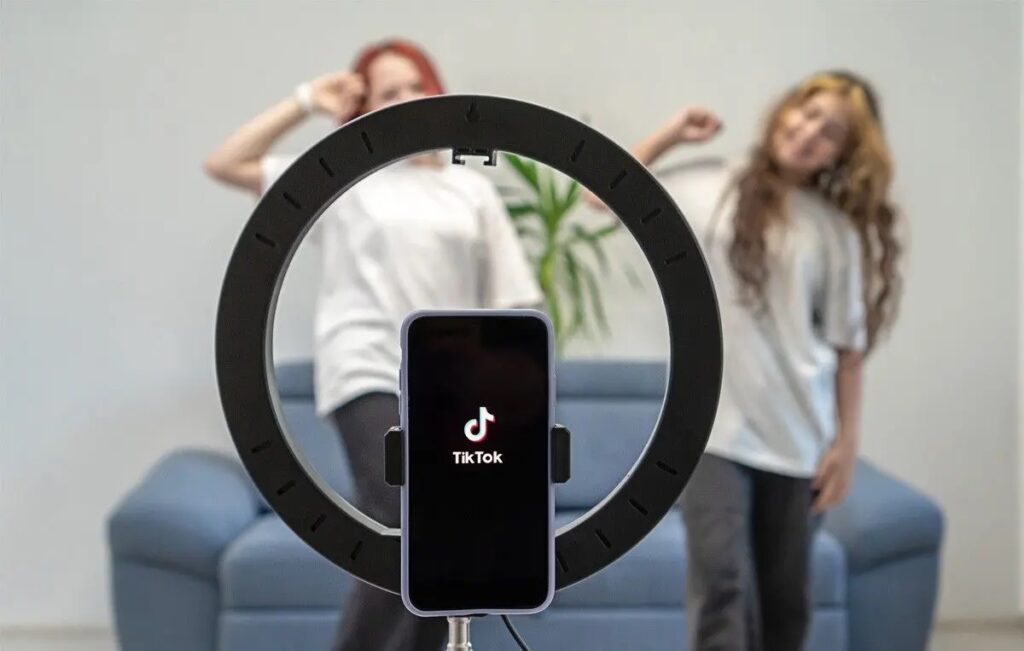 Guide to creating a tiktok video series that keeps your audience hooked ...